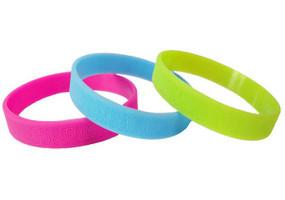 Cina Braccialetti di silicone stampati compatti Braccialetti di gomma personalizzati memorabili in vendita