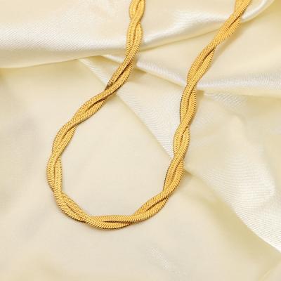 Cina XM20023 18K collare in acciaio inossidabile dorato catena di collana doppio croce piatto serpente catena di collane per donne in vendita