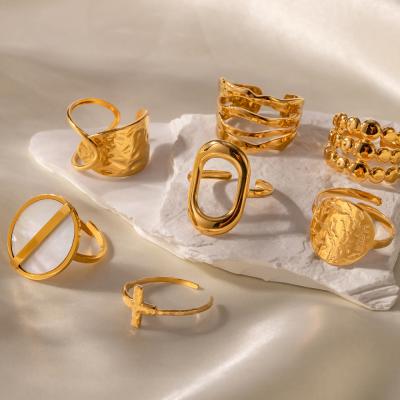 Cina Moda Irregolarità Anelli in acciaio inossidabile 18K gioielleria placcata Anello ridimensionabile per donne in vendita