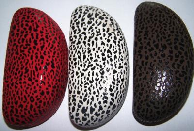 China Fashionable sunglasses cases with spot leather for sale