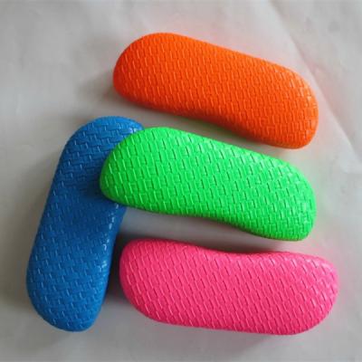 China Fashionable glasses cases with solid sharp color leather design for sale