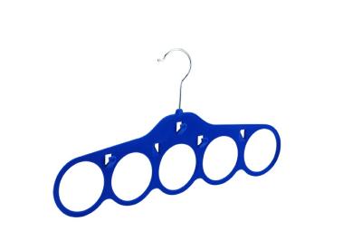 China 5 Rings deisgn  plastic  Navy  Flocked Non-slip scarf  hanger tie organizer  space saver for sale
