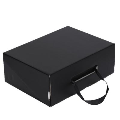 Cina Il nero di CMYK ha ondulato la scatola d'imballaggio di carta per il regalo OEM/ODM della scarpa in vendita