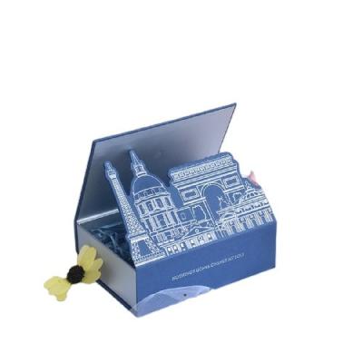Cina Contenitore di carta di regalo con variopinto su misura magnetico del cartone del coperchio per il compleanno di nozze in vendita