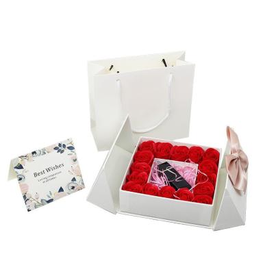 China Rose aperte di Bowknot magnetico su ordinazione del contenitore di carta di regalo le doppie 16 insaponano il fiore per il rossetto del profumo dei gioielli for sale