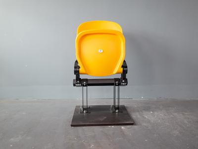 Cina Sedile dello stadio montato fascio di plastica assistito gas all'ingrosso resistente UV automatico di punta-su pp di STUNITY con i sostegni fissi in vendita