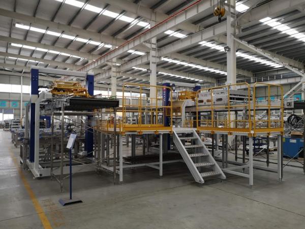 Quality Automatic Juice Drinking Water Packing Machine Loading And Unloading Cage System for sale