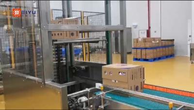 China Máquina de embalaje de bebidas de 1000 ml 6000BPH totalmente automática en venta