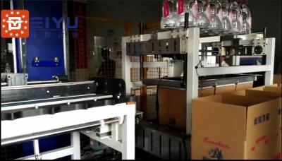 China Mineral Water Bottle Case Packer Packaging Machine Single Column for sale