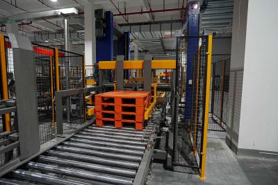 Cina Palletizzatore a galleria a singola corsia per linee asettiche di bevande da 18.000 BPH Automazione efficiente e affidabile in vendita