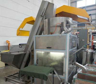 Cina Macchina per stampaggio a iniezione dal design personalizzabile per tappi, alta efficienza e precisione in vendita