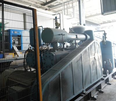 Cina Sistemi avanzati di circolazione dell'acqua di raffreddamento per sistemi di stampaggio a iniezione di preforme PET in vendita