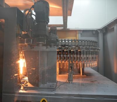 Cina Soluzione per lo stampaggio a soffio ad alta velocità ad alta efficienza energetica in vendita