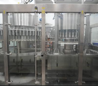 Cina Linea di riempimento ad alta velocità 52.000 BPH Certificata ISO Precisione ed efficienza per moderni impianti di imbottigliamento in vendita