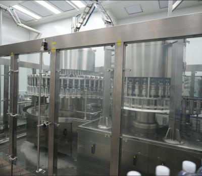 Cina Precisione ed efficienza della macchina di riempimento rotativa ad alta velocità da 60.000 BPH per impianti di imbottigliamento moderni in vendita