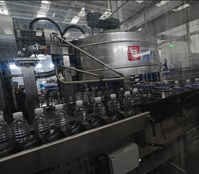Cina Sistema automatico di etichettatura a caldo ad alta velocità - Soluzione di etichettatura di precisione 60.000 BPH in vendita