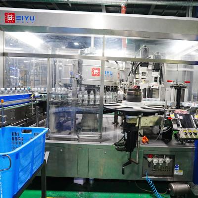 Cina 5.5kw Modulare autoadesivo caldo di fusione della colla di etichettatura macchina 48000bottiglie/ora in vendita