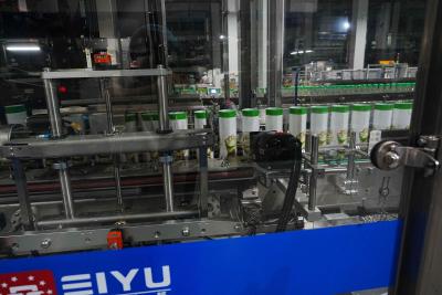 Cina Macchina di etichettatura a manica completamente automatica ad alta velocità per la linea di produzione di bevande di succo d'arancia in vendita