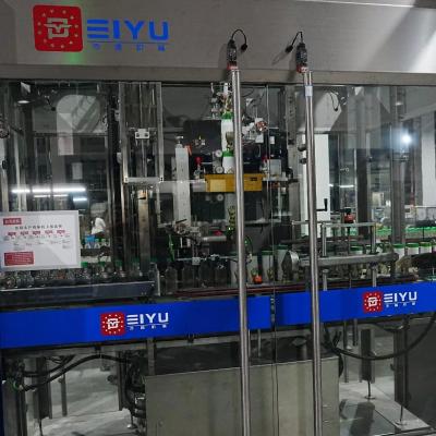 Cina Macchina automatica per l'etichettatura a manica 9000-72000 bph per bottiglie e lattine in vendita