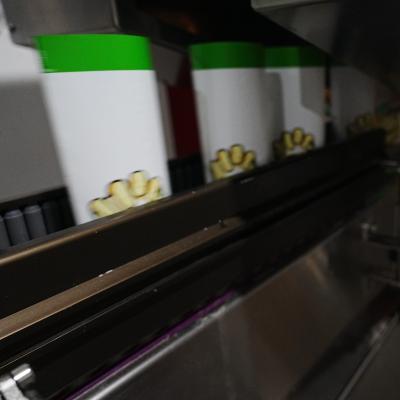 Cina Etichettatrice automatica per manicotti termoretraibili 9000-72000 bph per bottiglie e lattine in vendita