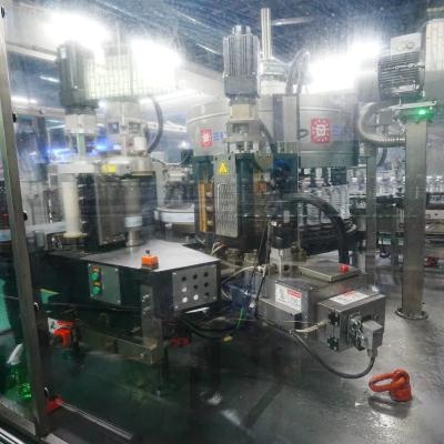 China Customized Hot Melt Glue Labeler with 380V 50Hz Power and 500-10000kg/Day Capacity for 100g-3kg Containers for sale