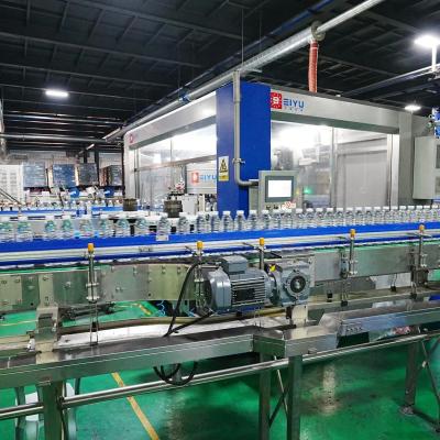 China 8000bph Hot Melt Glue Labeler with Blowing-Labeling-Filling-Capping Combi-Block Series for Customized Automatic Labeling for sale