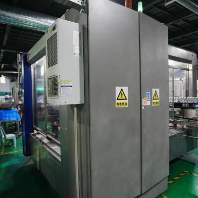 China 8000bph Hot Melt Glue Labeler with Blowing-Labeling-Filling-Capping Combi-Block Series for Customized Automatic Labeling for sale