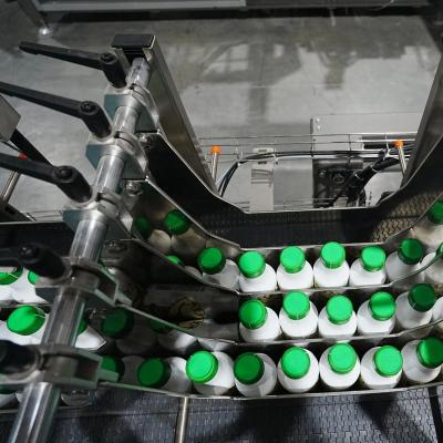 China Stabile Leistung CE-ISO-zertifizierter automatischer Kofferverpacker mit Touchscreen-Steuerung für Getränkeflaschen zu verkaufen