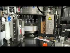 42,000 Flaschen pro Stunde Hochgeschwindigkeits-OPP-Hotmelt-Labeler für Flaschenwasser-Produktionslinie am Standort des Kunden