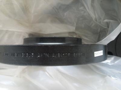 China ANSI B 16,5 & VAN ASME B16.47 KOOLSTOFSTAAL EEN 105 ZWARTE VERF 1/2“ -“ MISSTAP 48 OP OPGEHEVEN GEZICHTSflens Te koop