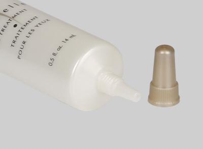 Cina Fondamento liquido dell'ugello lungo di plastica cosmetico della metropolitana D22mm 10-30ml con la vite sul cappuccio in vendita