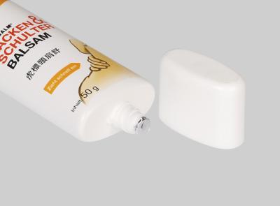 Cina Tubi cosmetici su ordinazione D35mm di plastica 35-100ml del fondamento liquido con la metropolitana ovale della copertura piana eccellente di superficie bianca luminosa in vendita