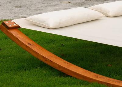 中国 大人/子供のためのプールの日曜日のLoungerの屋外の家具の赤茶色の木のLounger 販売のため
