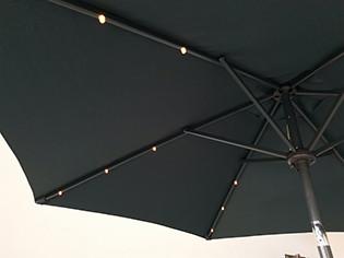 Cina L'acciaio 8 costole fa il giardinaggio parasole centrale di Sun della colonna con la luce del LED in vendita