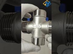 High Quality Stainless Steel Thread Cross Pipe Fittings Customizable Sizes Directly Manufactured