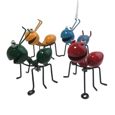 China Upgrade Your Garden with 50g Colorful Metal Ant Wall Decor Indoor or Outdoor Yard Art for sale
