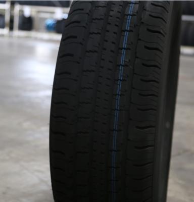 China Pneumático de aço do carro 4*4 do PNEU do GH de SUV dos pneus de automóvel de passageiros de P235/60R17 P225/65R17 P245/65R17 à venda