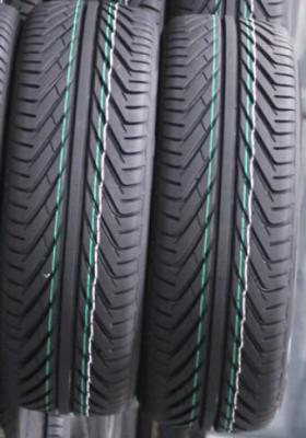 中国 道 Suv を離れた鋼鉄は 215/35Zr18 225/35Zr18 のゴムをすべての季節車のタイヤ疲れさせます 販売のため
