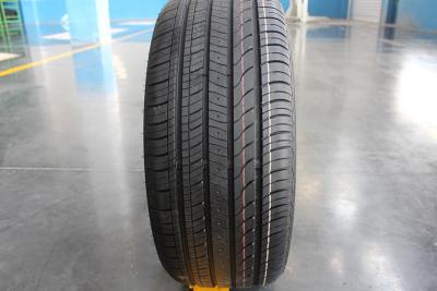 中国 245/35ZR20vehicle は車のためのゴム製 tyretyres をすべて鋼鉄タイヤすべての地勢のタイヤ PCR の乗用車のタイヤ疲れさせます 販売のため