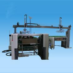 Cina Cartone automatico che taglia timbrando manipolatore per pulizia residua in vendita