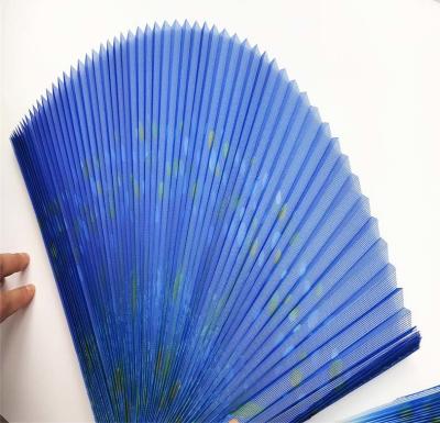 Cina 16 20 Mesh in fibra di vetro Plisse Insect Screen Fold 14-20 mm Per finestre / porte in vendita