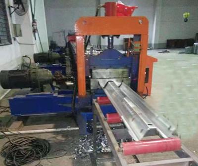 China Tile making highway guard rail roll forming machine for sale