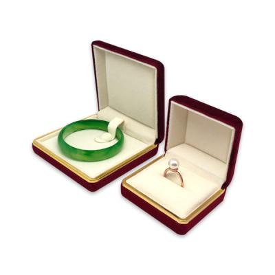 China CER quadratischer Form-Armband-Anzeigen-Schmuck-Verpackungskiste zu verkaufen