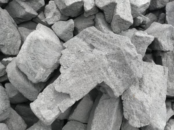 Quality Low Sulfur Ash 8% Hard Coke Mineral 7400kj/Kg Calorific Value Small Porocity for sale