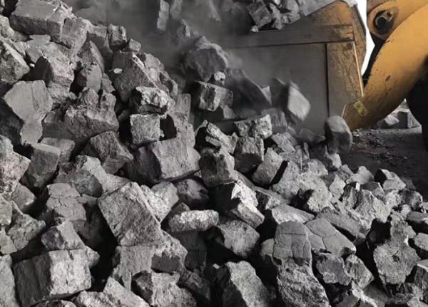 Quality High Hardness Black Foundry Coke Mineral 30400kj/Kg Calorific Value for sale