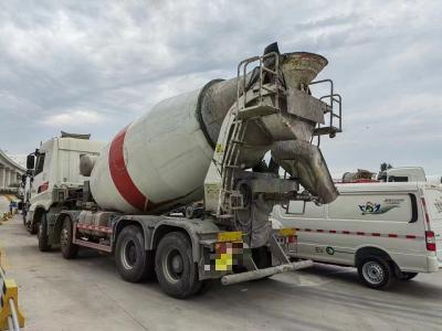 China SANY 12 kubieke gebruikte betonmixer op vrachtwagen gemonteerd SY412C-8S met Hino-motor Te koop