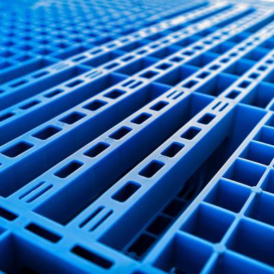 Cina 1100*1100*150mm HDPE Open Deck Warehouse Pallet di plastica riutilizzabili con design durevole in vendita