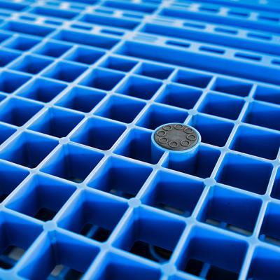 Cina 1100*1100*150mm HDPE Open Deck Warehouse Pallet di plastica riutilizzabili con design durevole in vendita