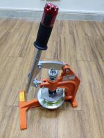 China Round Fabric Sample Cutter 100 sq cm Cutting Area Manual Textile Sampling Knife for sale