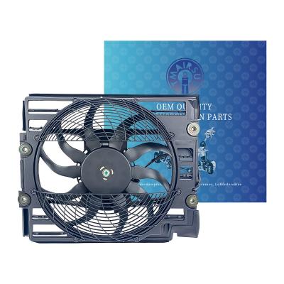 Cina BMW Serie 5 1995-2003 Ventilatori di raffreddamento automatici da 3,0 litri 300W 64546921395 64546921946 in vendita